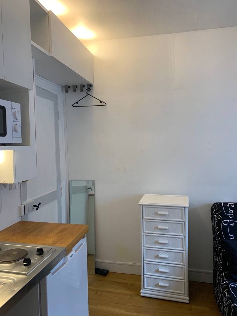 Studio of 9m² Paris 79293 | Studapart