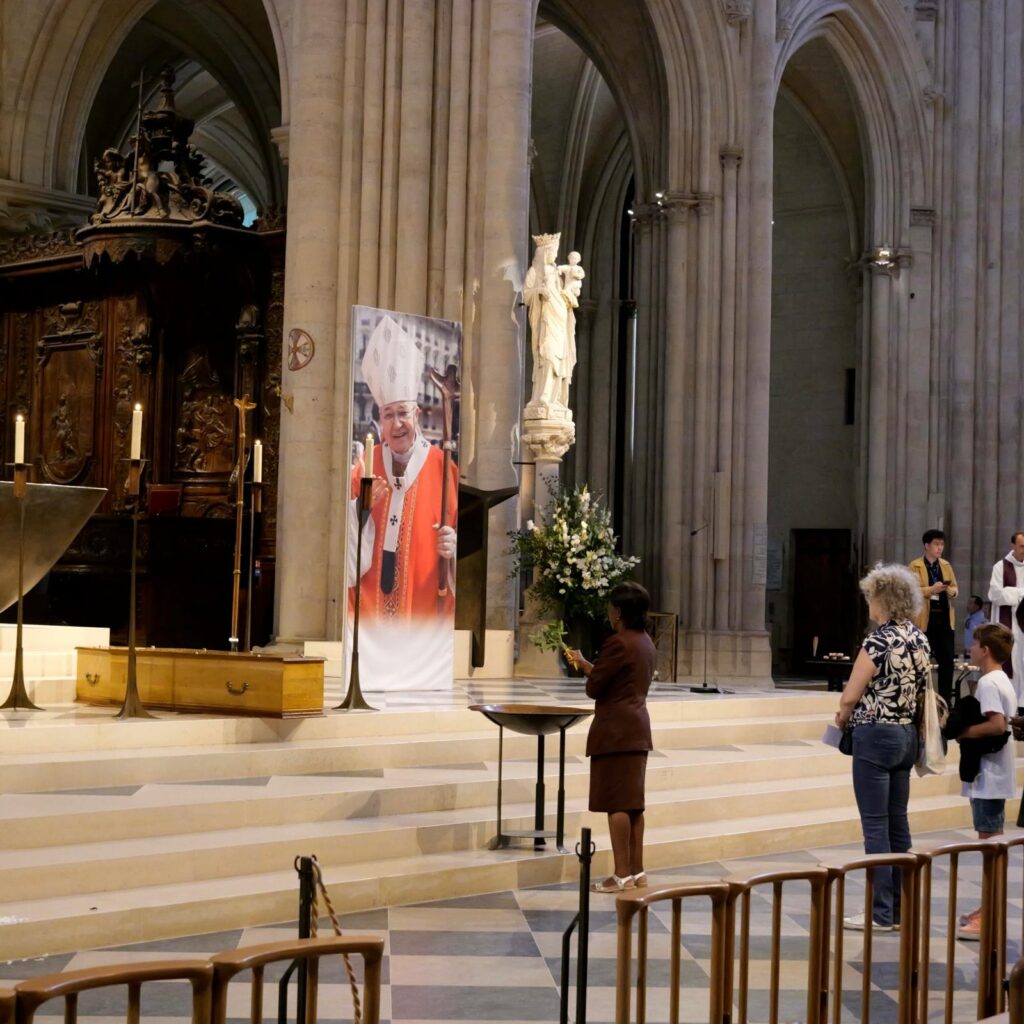 Veille et obsèques du Cardinal André Vingt-Trois à Notre-Dame de Paris ...