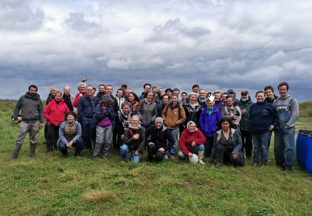 Un chantier à la ferme de Chevannes (Essonne)... Pluie du matin n ...