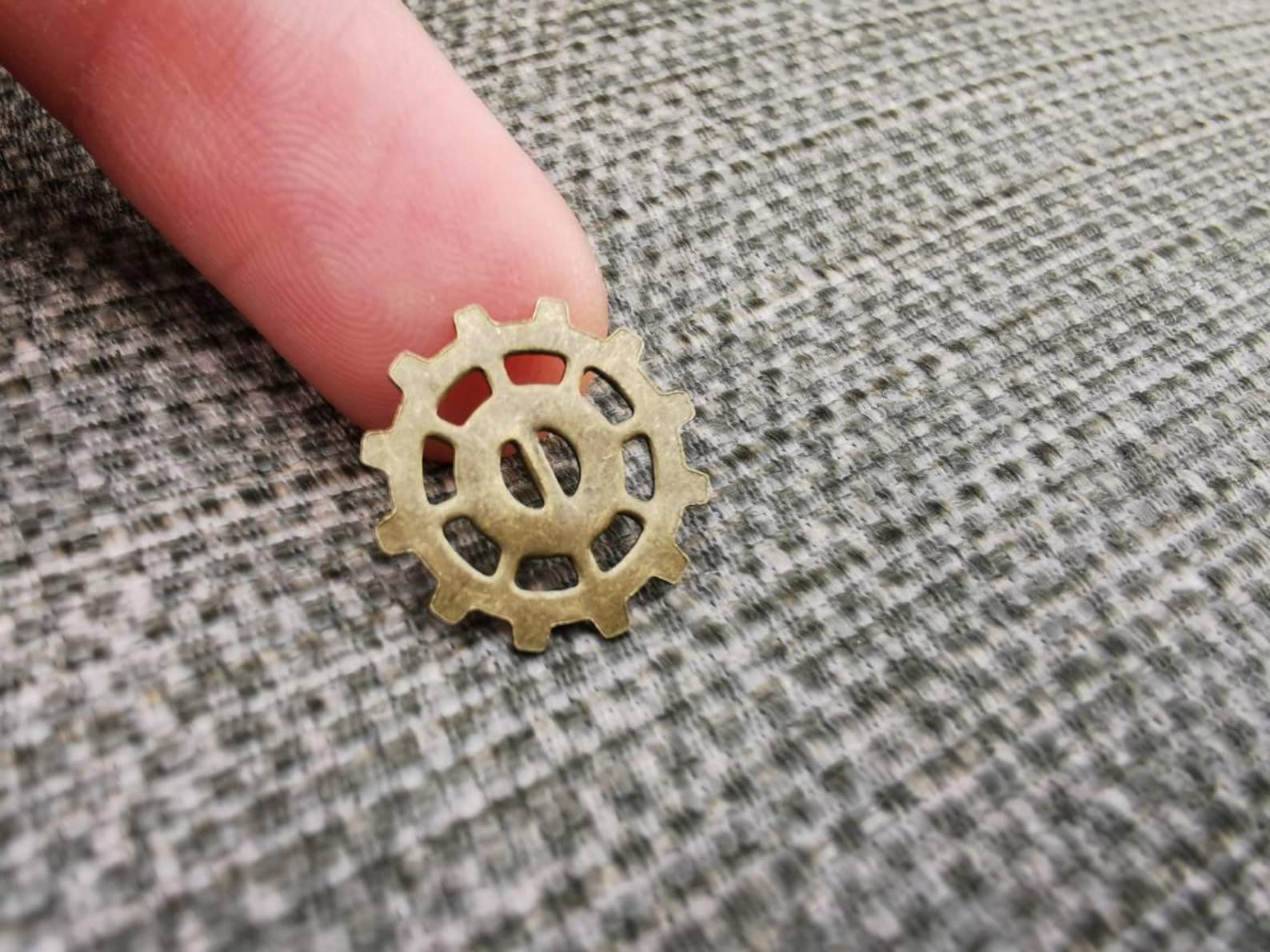 Lexa the 100 Gear forehead piece with sticky tape, solid bronze Bindi ...