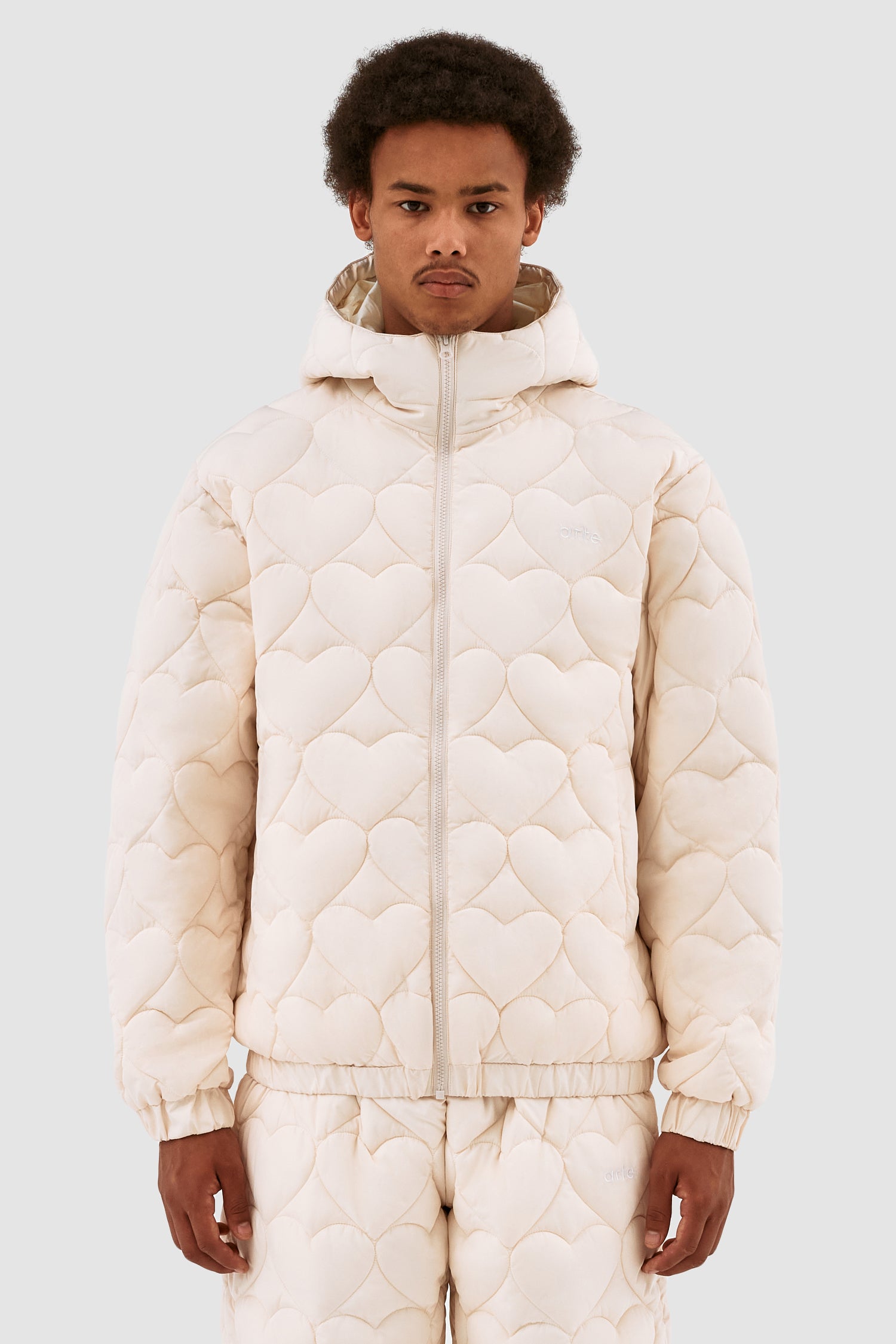 Joey Heart Puffer Jacket - Cream | Votre wishlist sur Listy